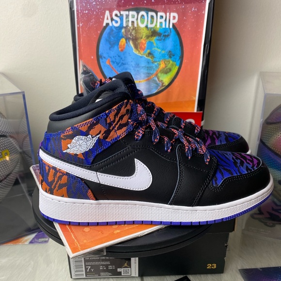 Jordan | Shoes | Air Jordan Mid Tiger Stripe Womens 85 | Poshmark